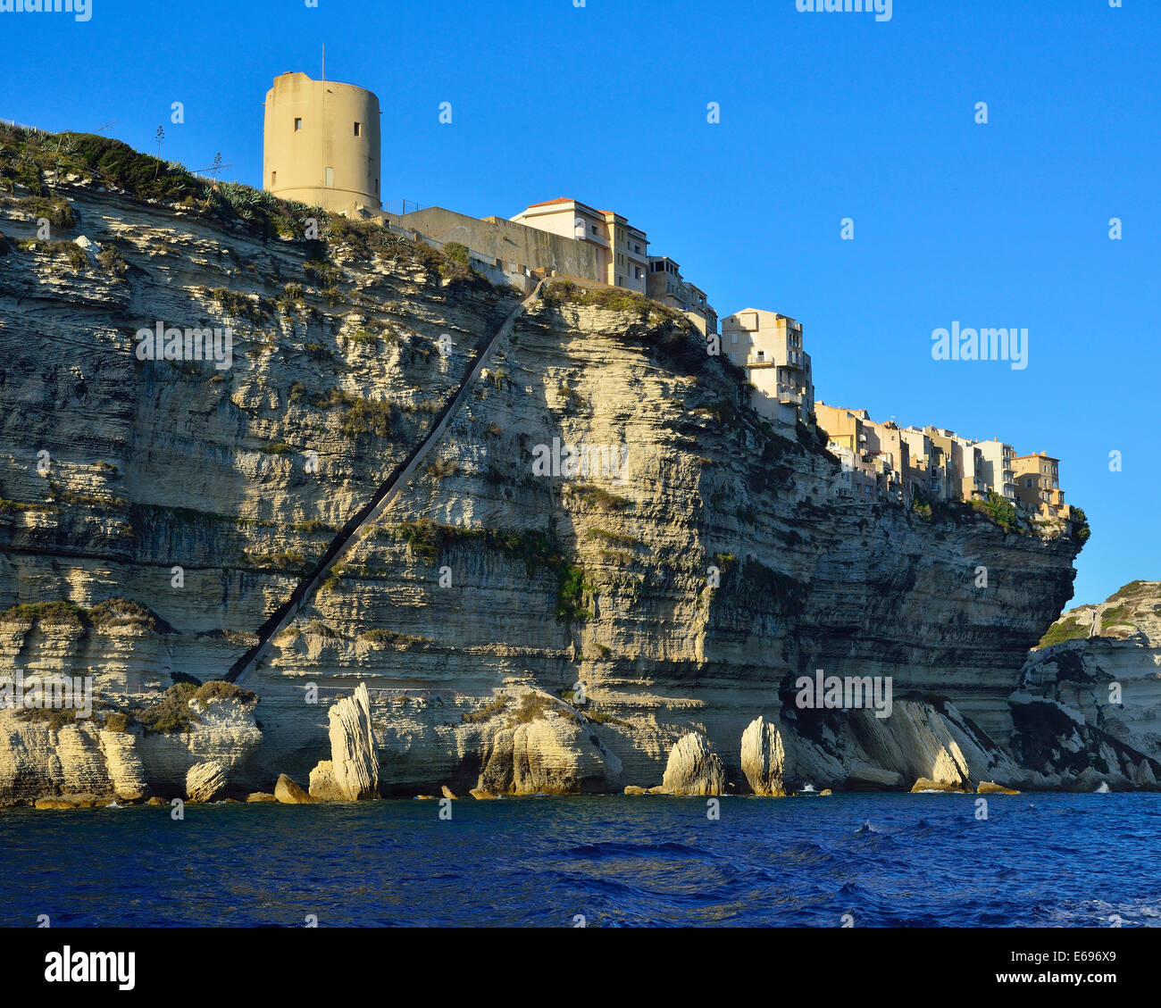 Upper town on the white chalk cliffs, Bonifacio, Corsica, France Stock ...