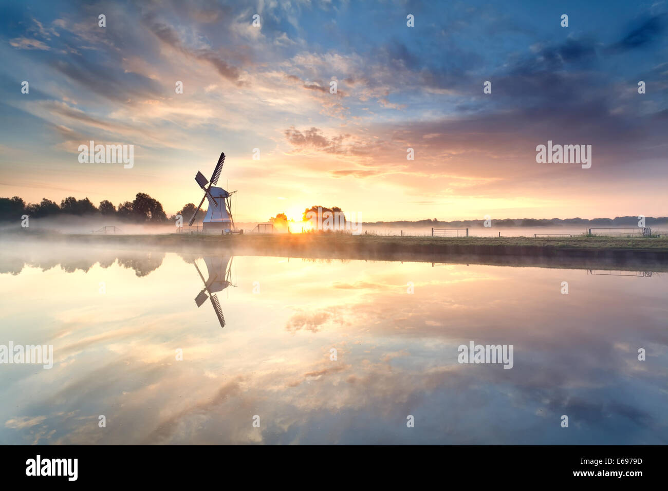 Sunrise with windmill hi-res stock photography and images - Alamy