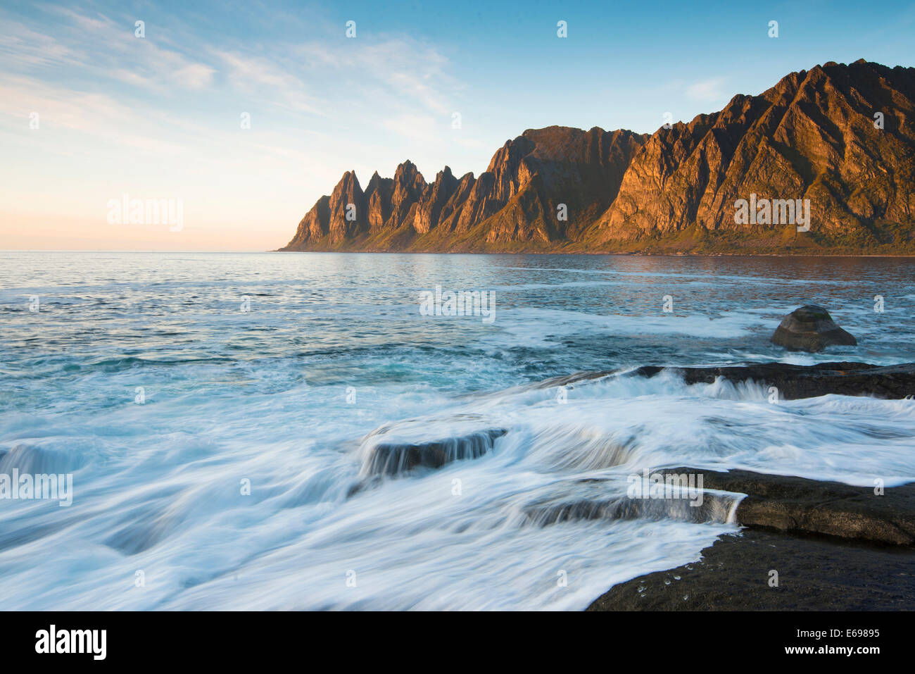 Tungeneset coastline, Devil's Teeth, Okshornan, Senja, Norway Stock ...