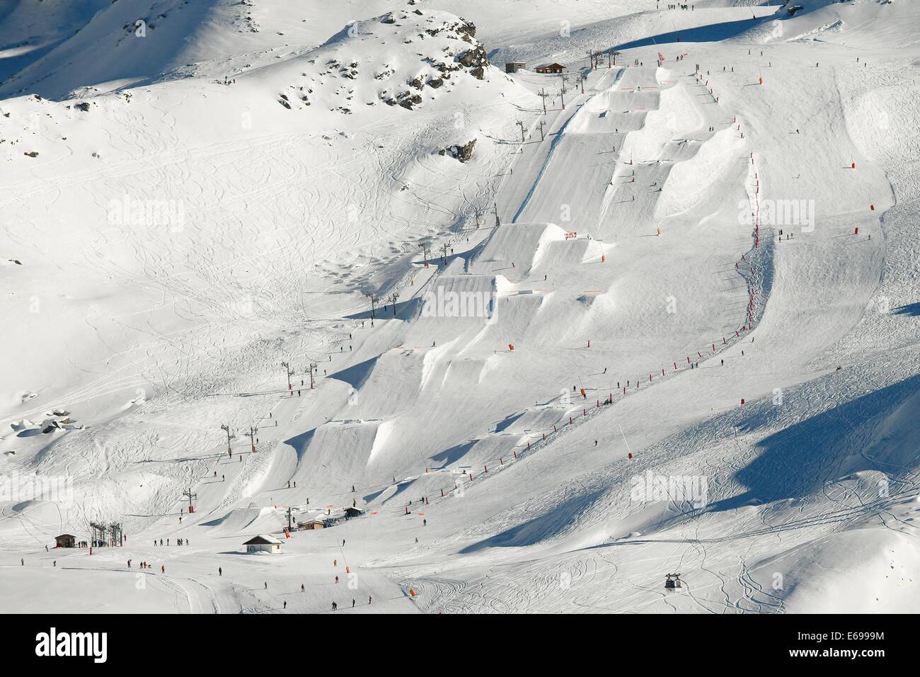 Snow ramp hi-res stock photography and images - Alamy