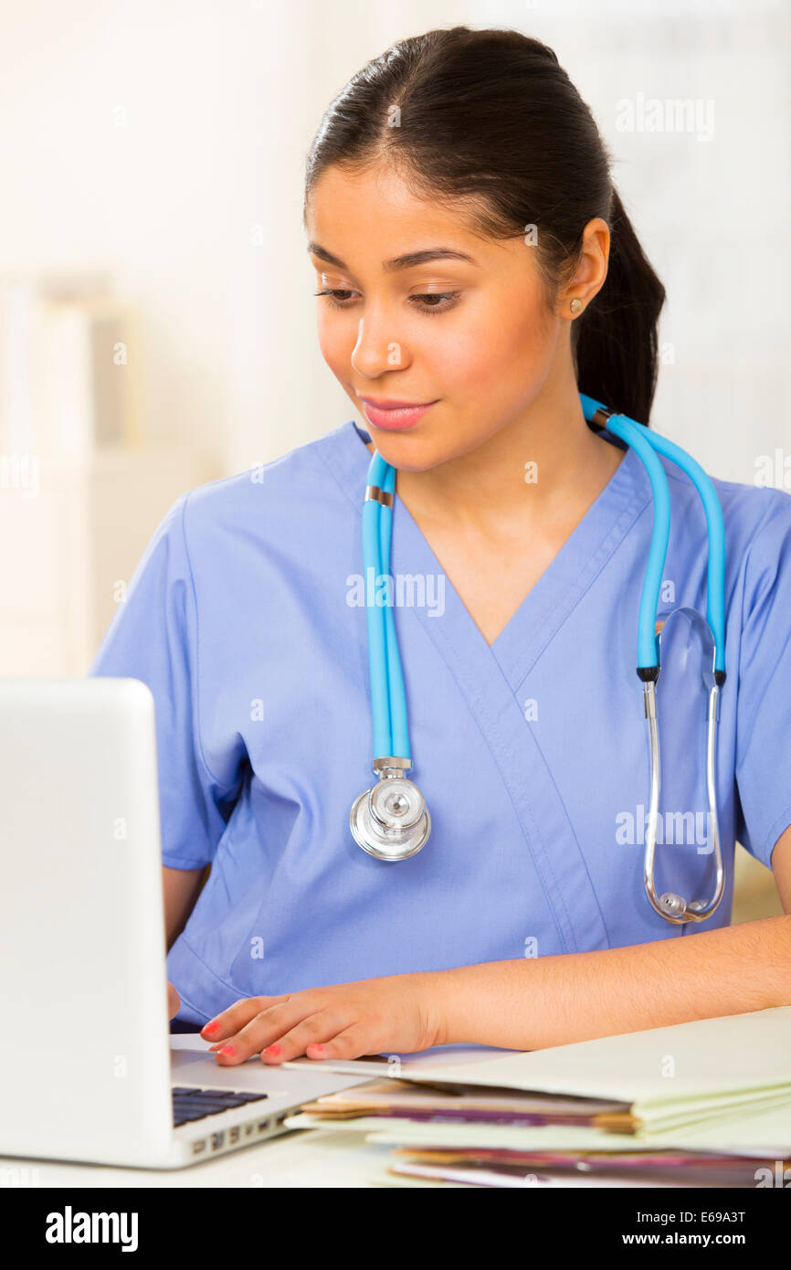 Nurse desk hi-res stock photography and images - Alamy