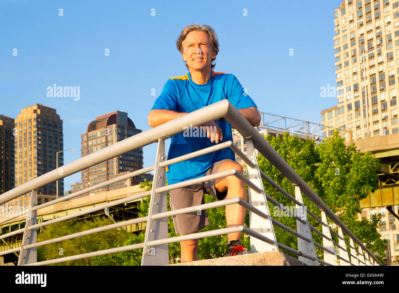 Leaning railing hi-res stock photography and images - Alamy