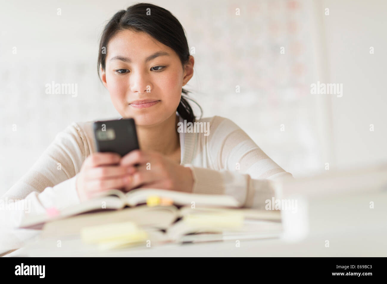 Asian teenager hi-res stock photography and images - Alamy