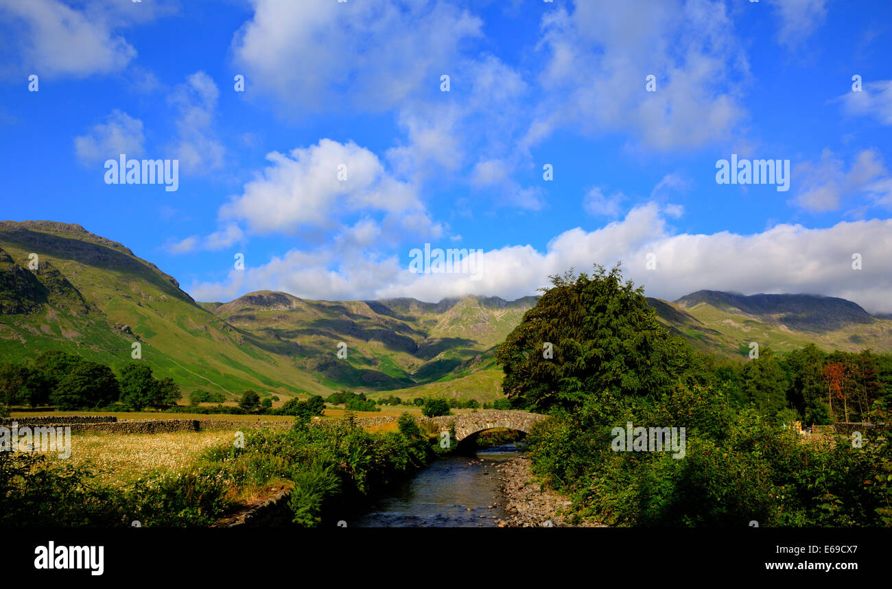 Beautiful Lake District river Mickleden Beck Langdale Valley with ...