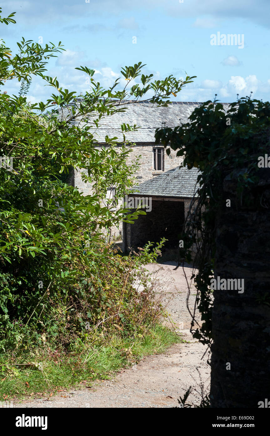 Ancient devon farmyard hi-res stock photography and images - Alamy