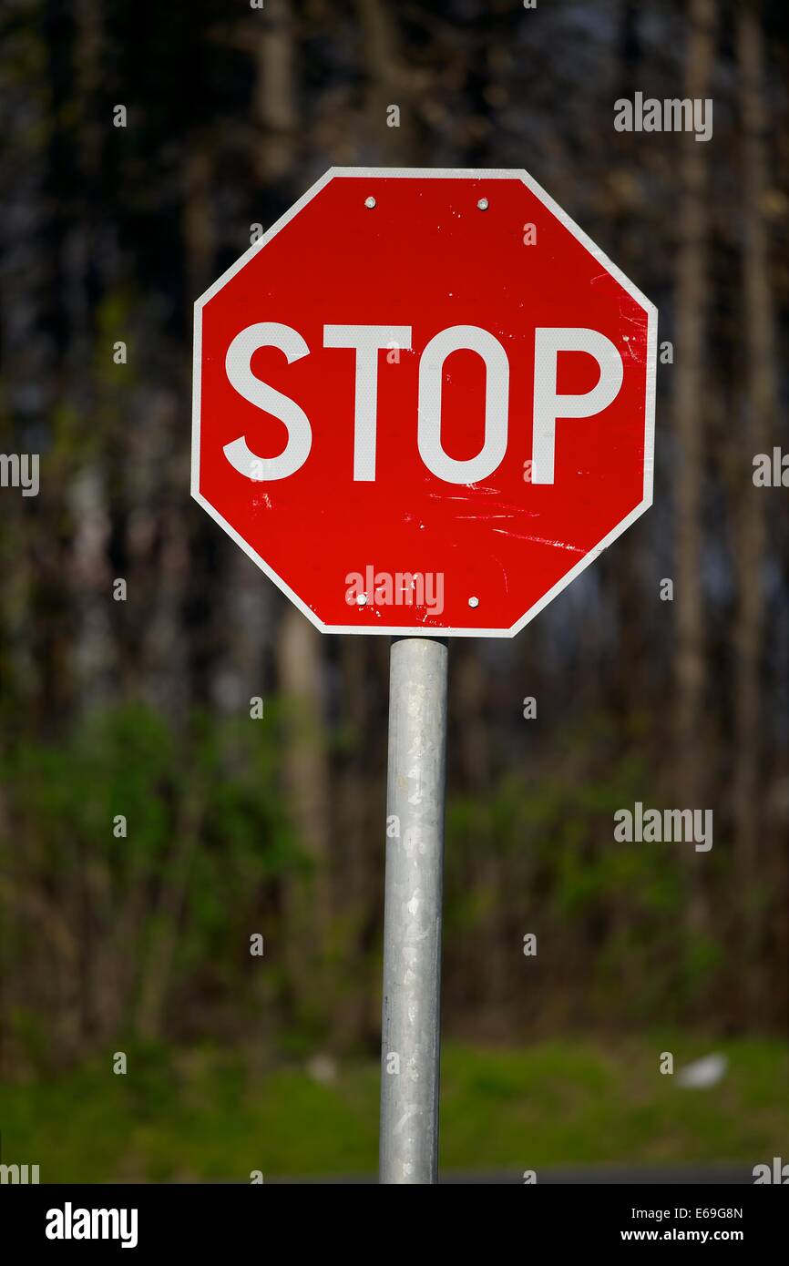 Stop sign car hi-res stock photography and images - Alamy