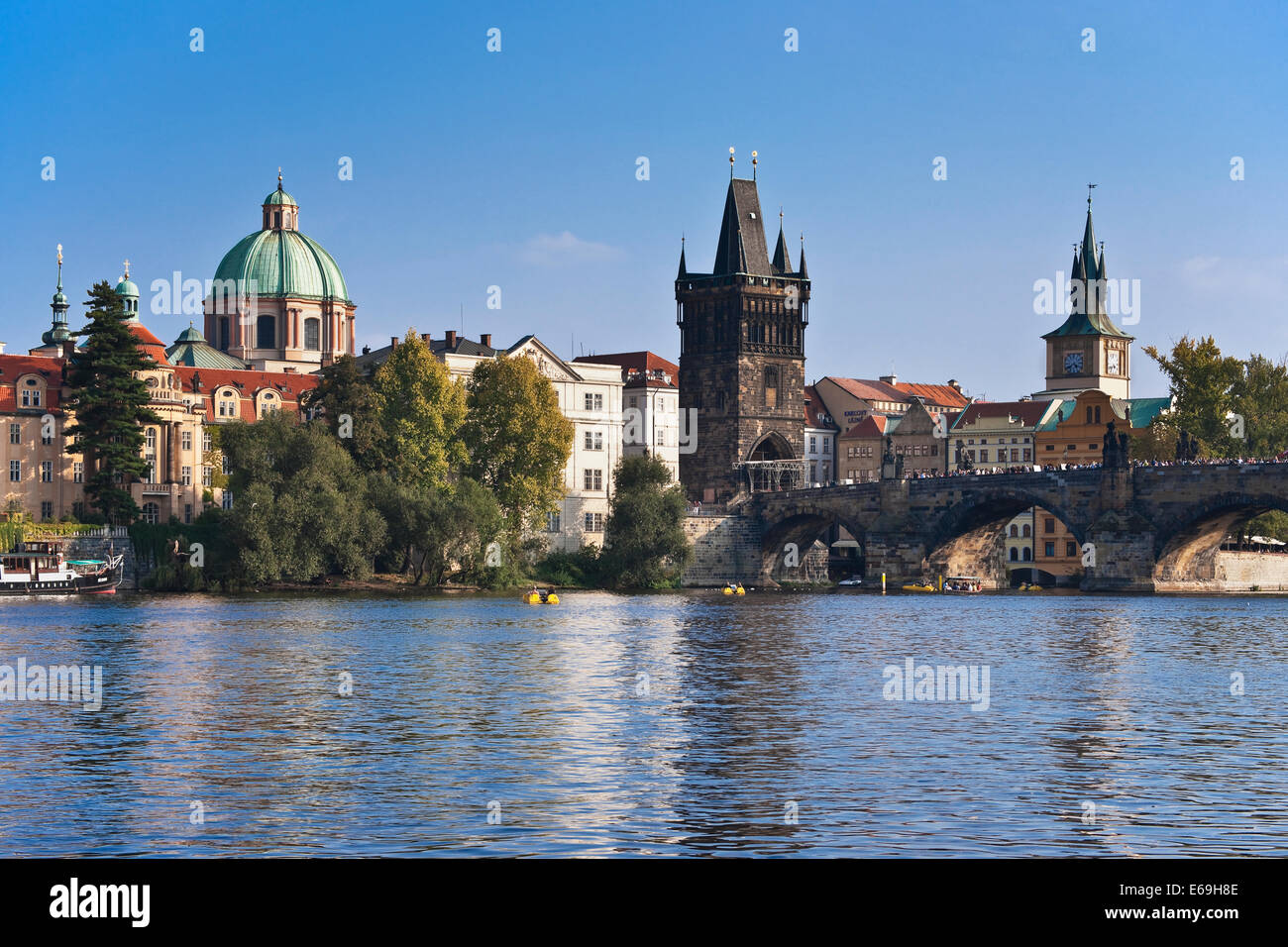 Staromestska Mostecka Vez High Resolution Stock Photography and Images ...