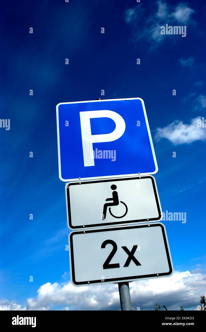 Parkings Signs High Resolution Stock Photography and Images - Alamy