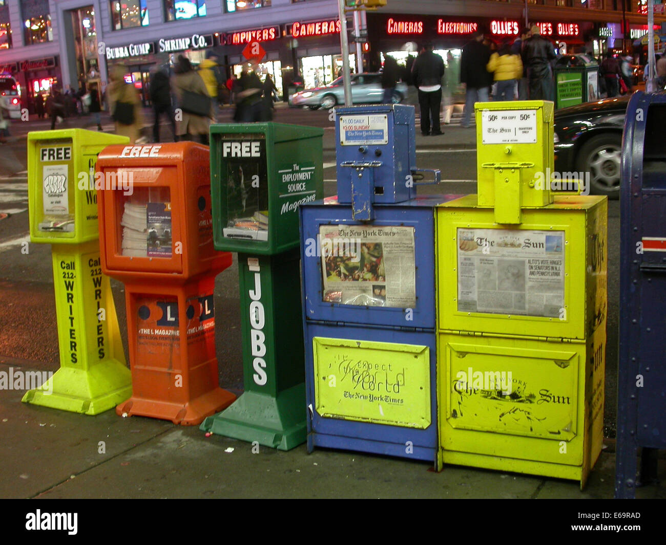 Newspaper Stand New York Stock Photos & Newspaper Stand New York Stock ...