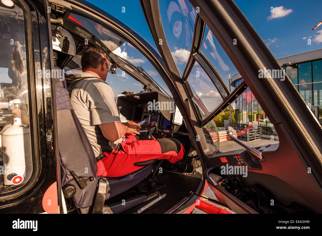 Landing of the DRF rescue helicopter "Christoph Berlin" Eurocopter ...
