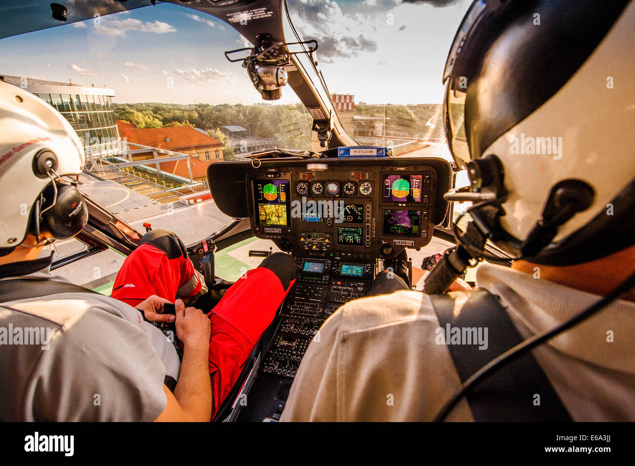 Landing of the DRF rescue helicopter "Christoph Berlin" Eurocopter ...