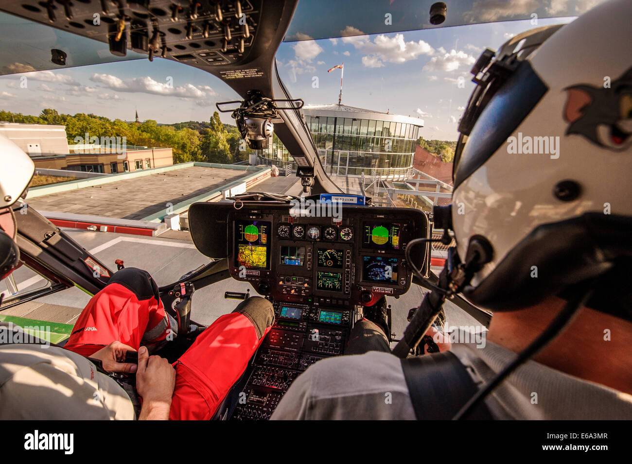 Landing of the DRF rescue helicopter "Christoph Berlin" Eurocopter ...
