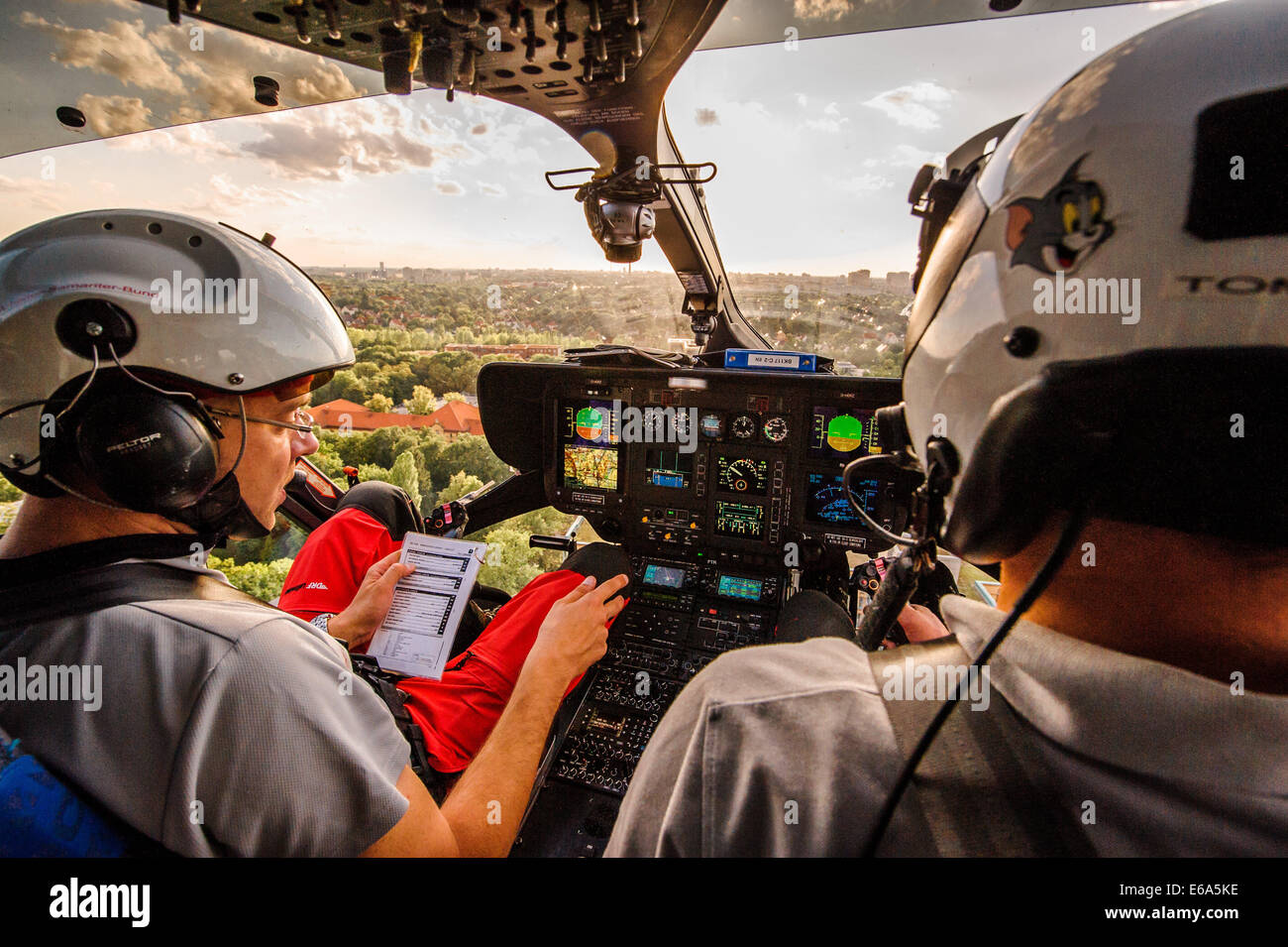 Landing of the DRF rescue helicopter "Christoph Berlin" Eurocopter ...