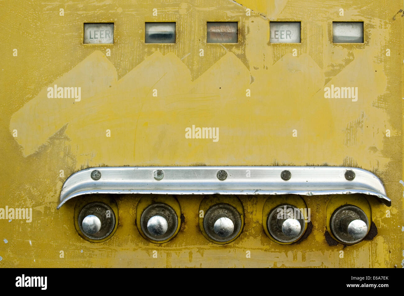 Old Fashioned Gumball Machine High Resolution Stock Photography and ...