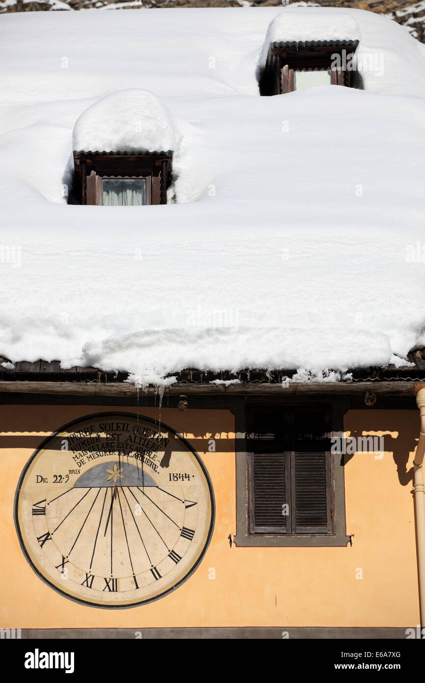 Solar village hi-res stock photography and images - Alamy