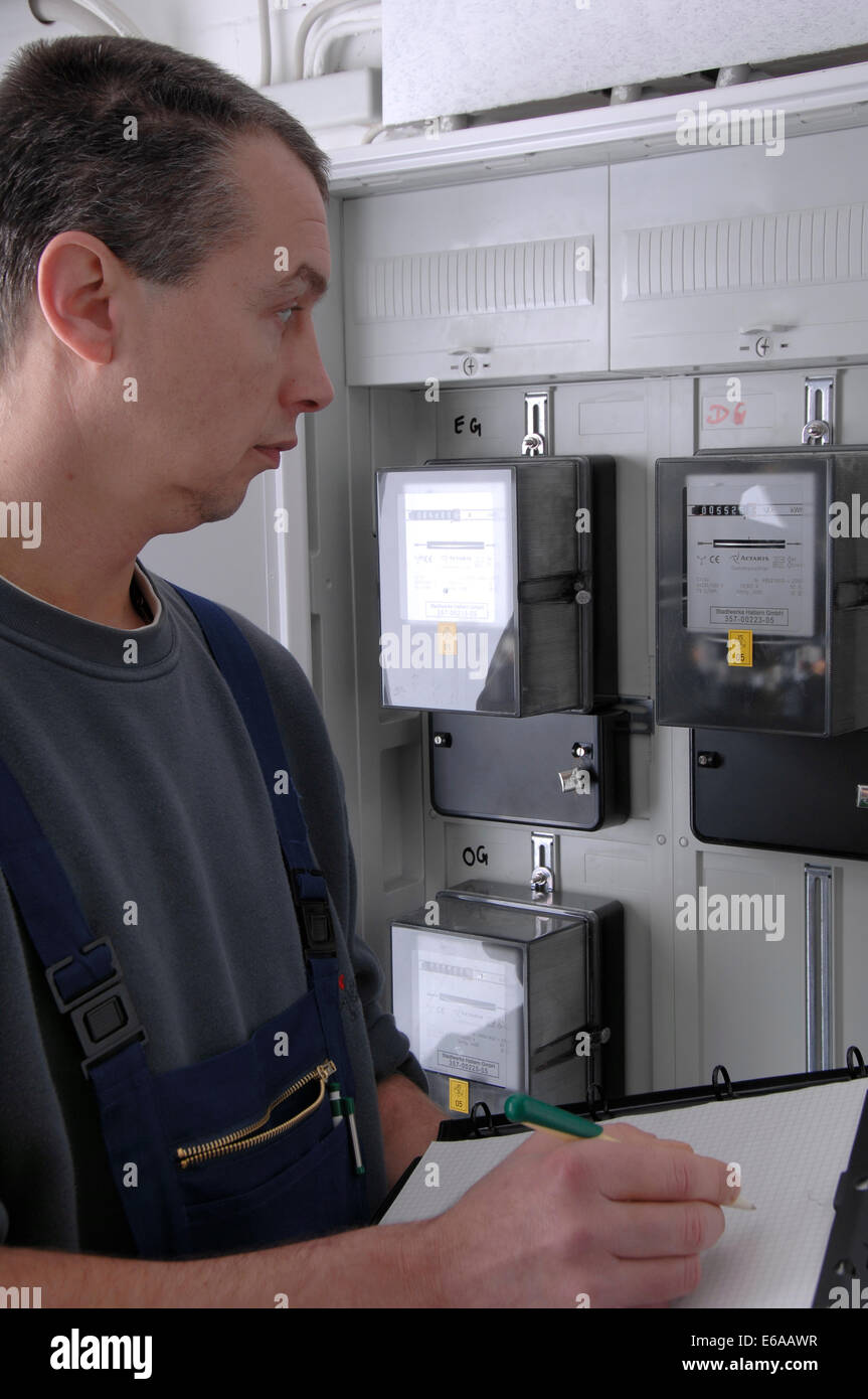 Neutrale Emotionen High Resolution Stock Photography and Images - Alamy