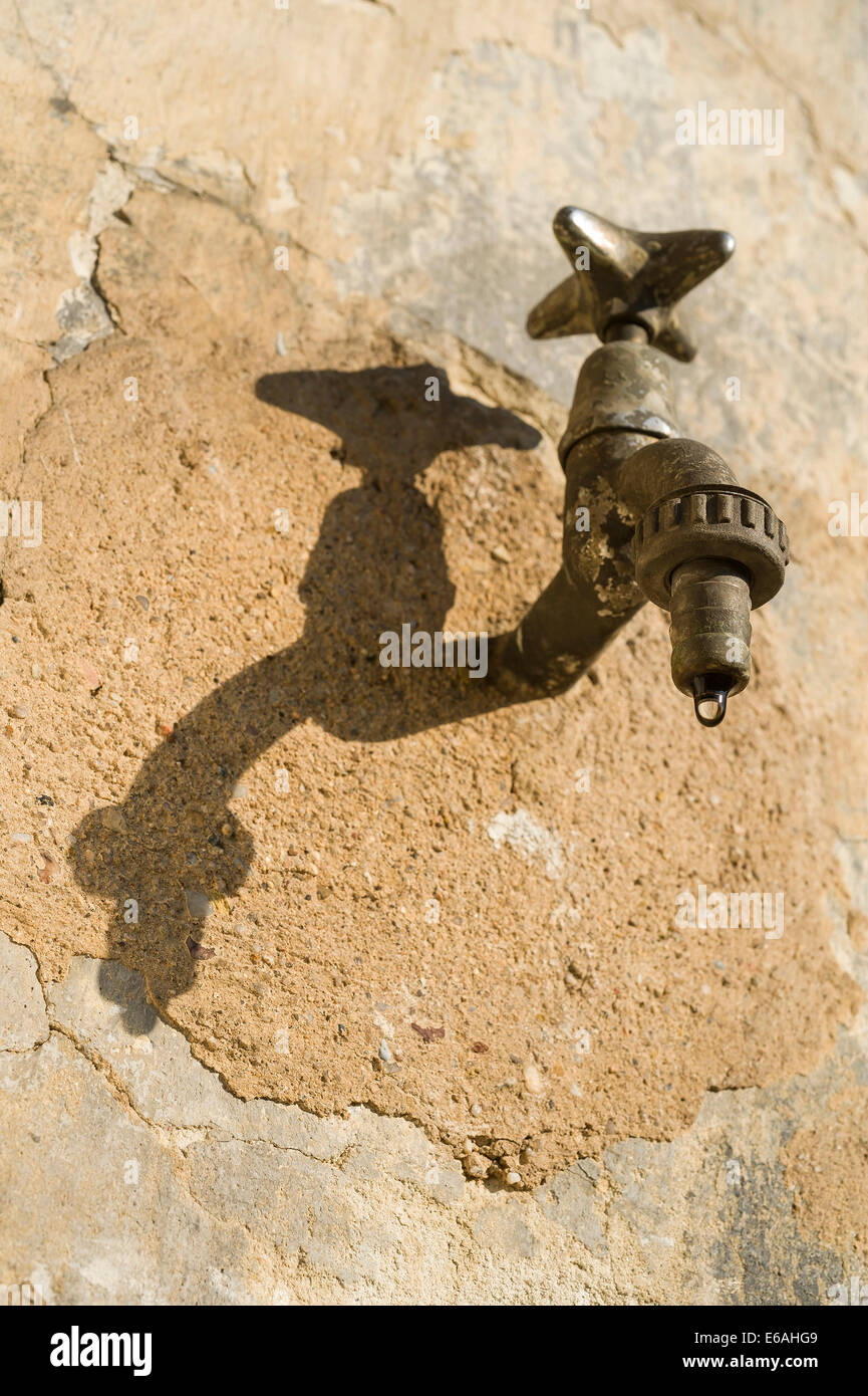 Old water tap hi-res stock photography and images - Alamy