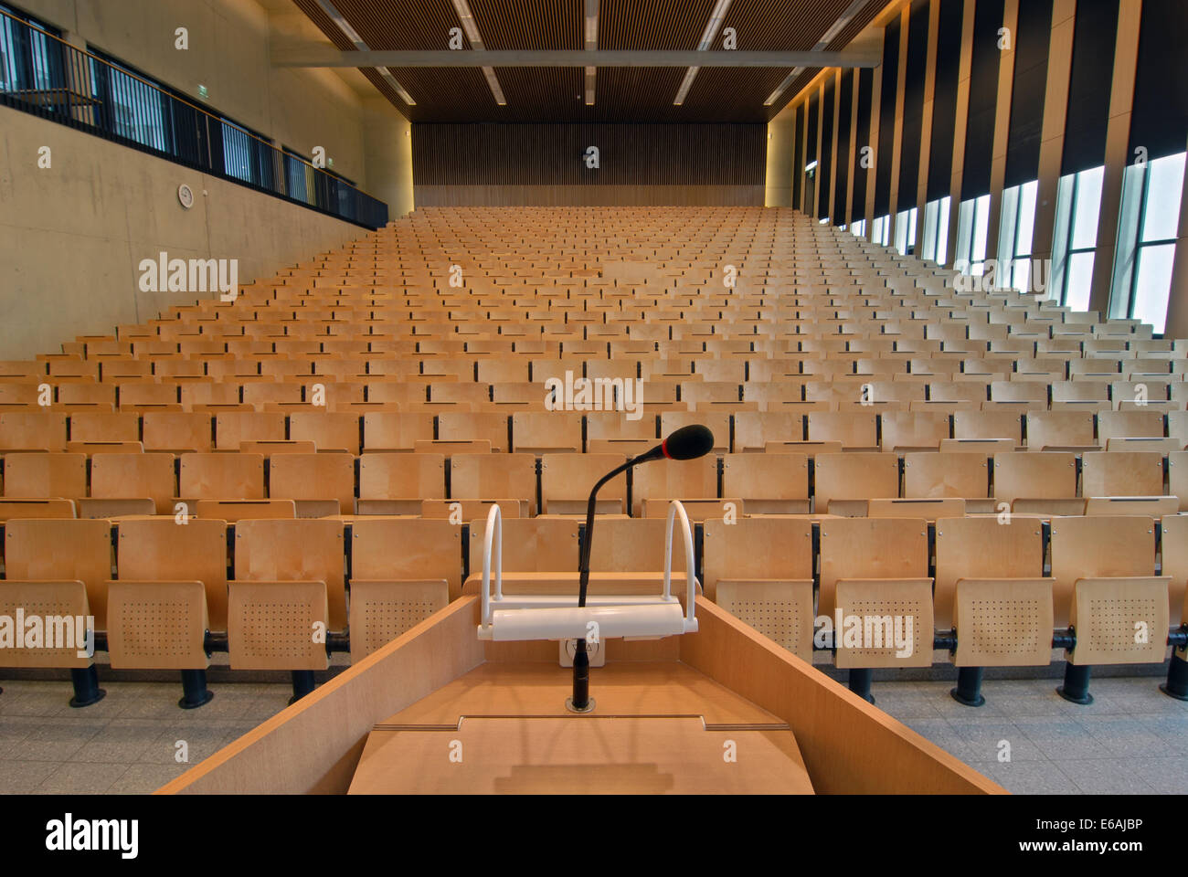 Auditoriums lecture halls hi-res stock photography and images - Alamy