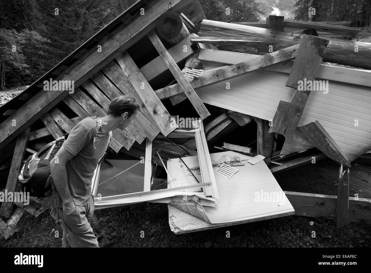 Man collapsed hi-res stock photography and images - Alamy