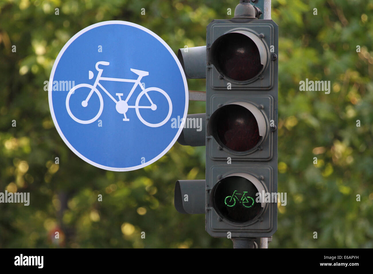 bicycle,stoplight,bike lane,traffic lights Stock Photo - Alamy