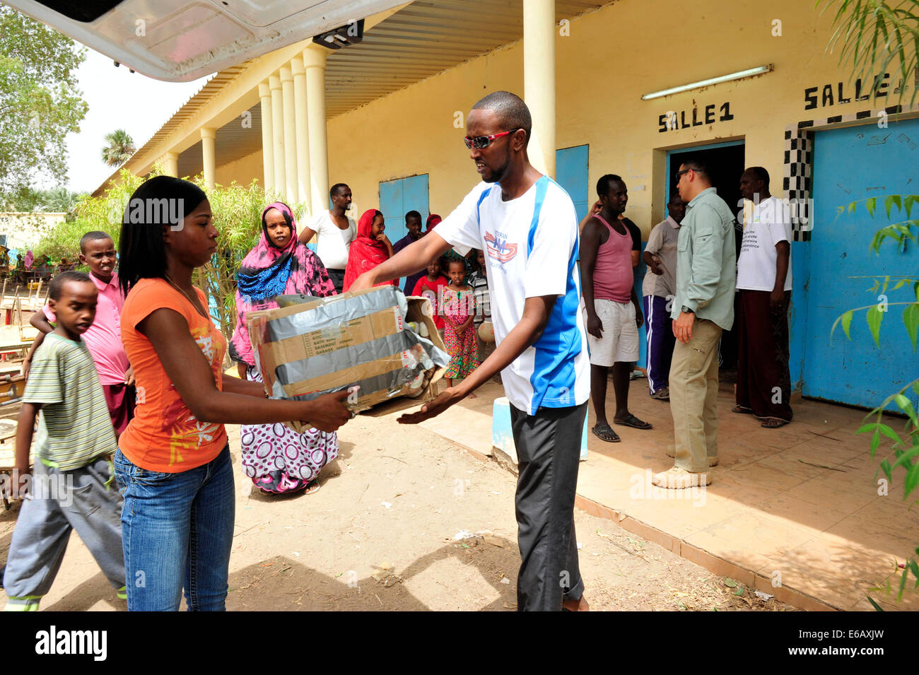 Navy logistics specialist 3rd class hi-res stock photography and images ...