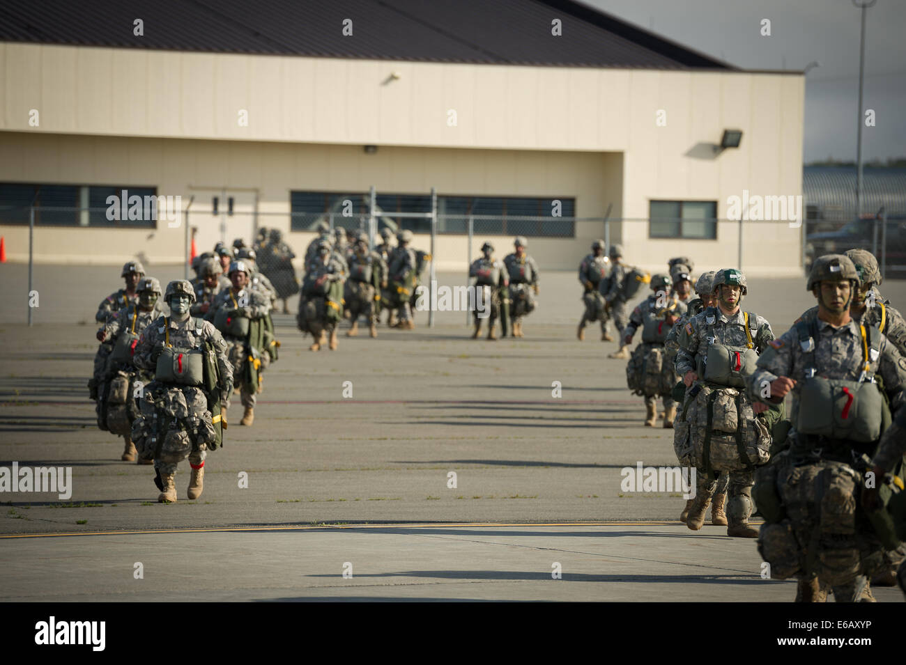 509th infantry regiment of the 4th brigade combat team airborne hi-res ...