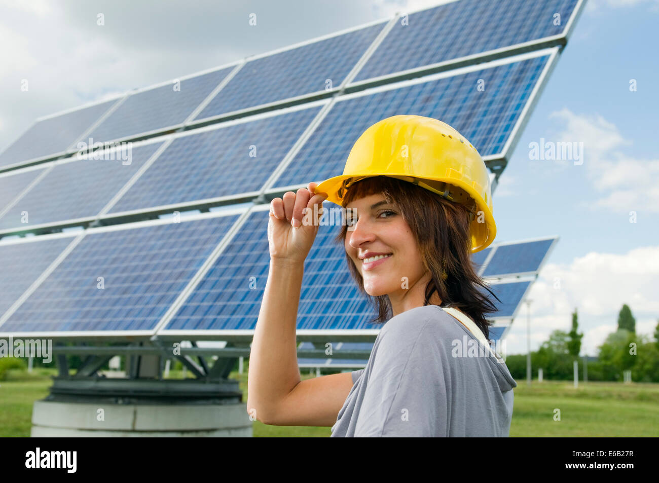 Solar plants hi-res stock photography and images - Alamy