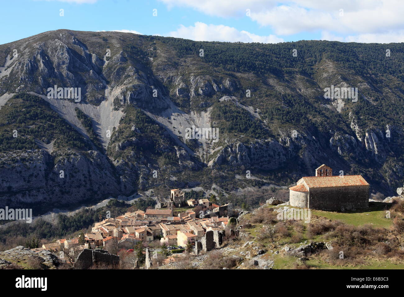 The picturesque village of Gréolières Stock Photo - Alamy