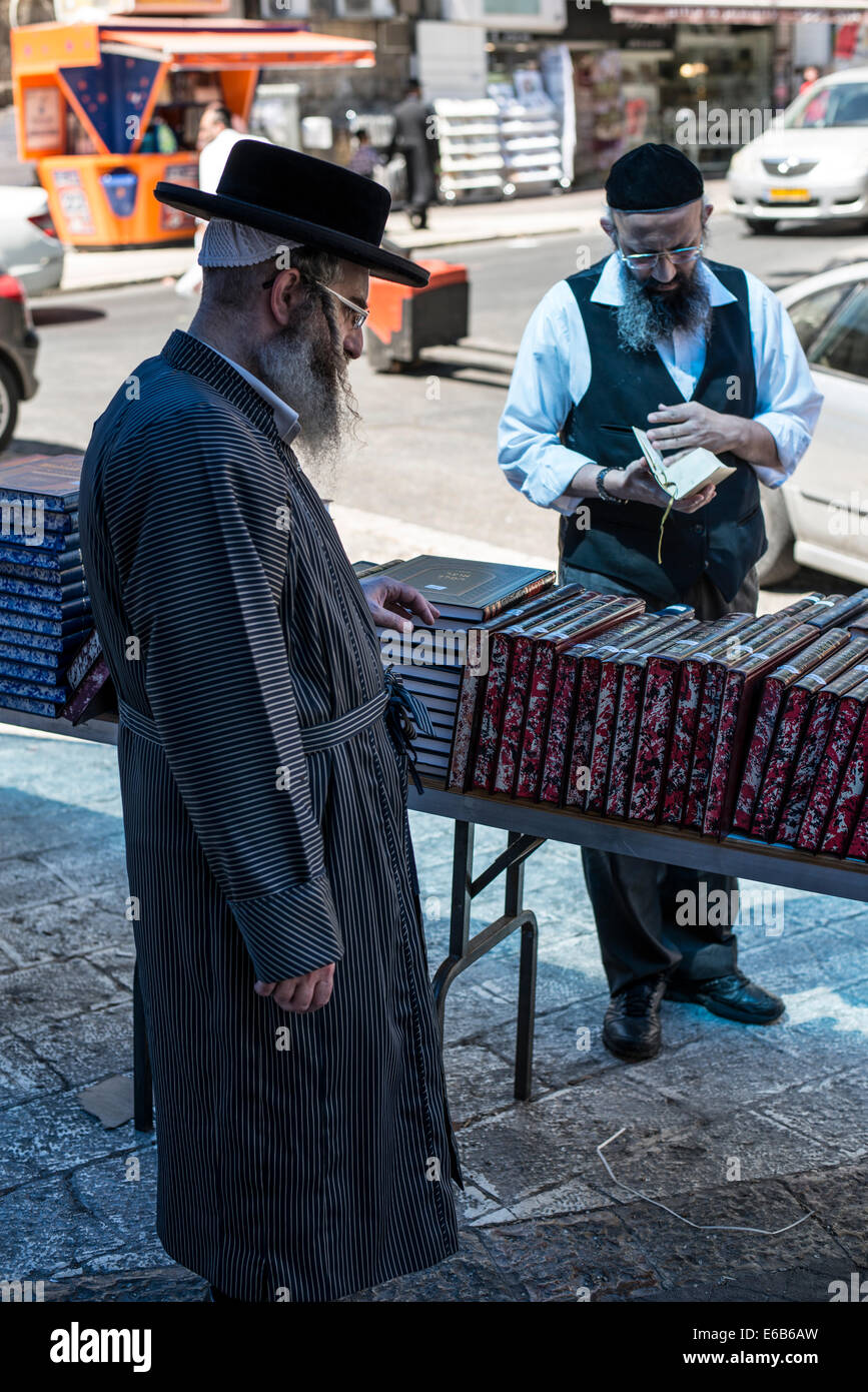 Meah Shearim,Jerusalem, (Hundred Gates ) old Jerusalem neighborhood ...