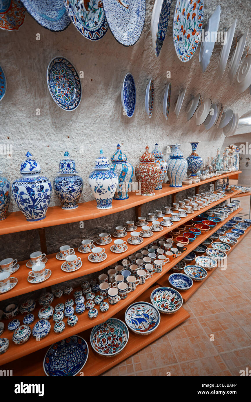 Ceramic art at pottery shop. Turkey Stock Photo - Alamy