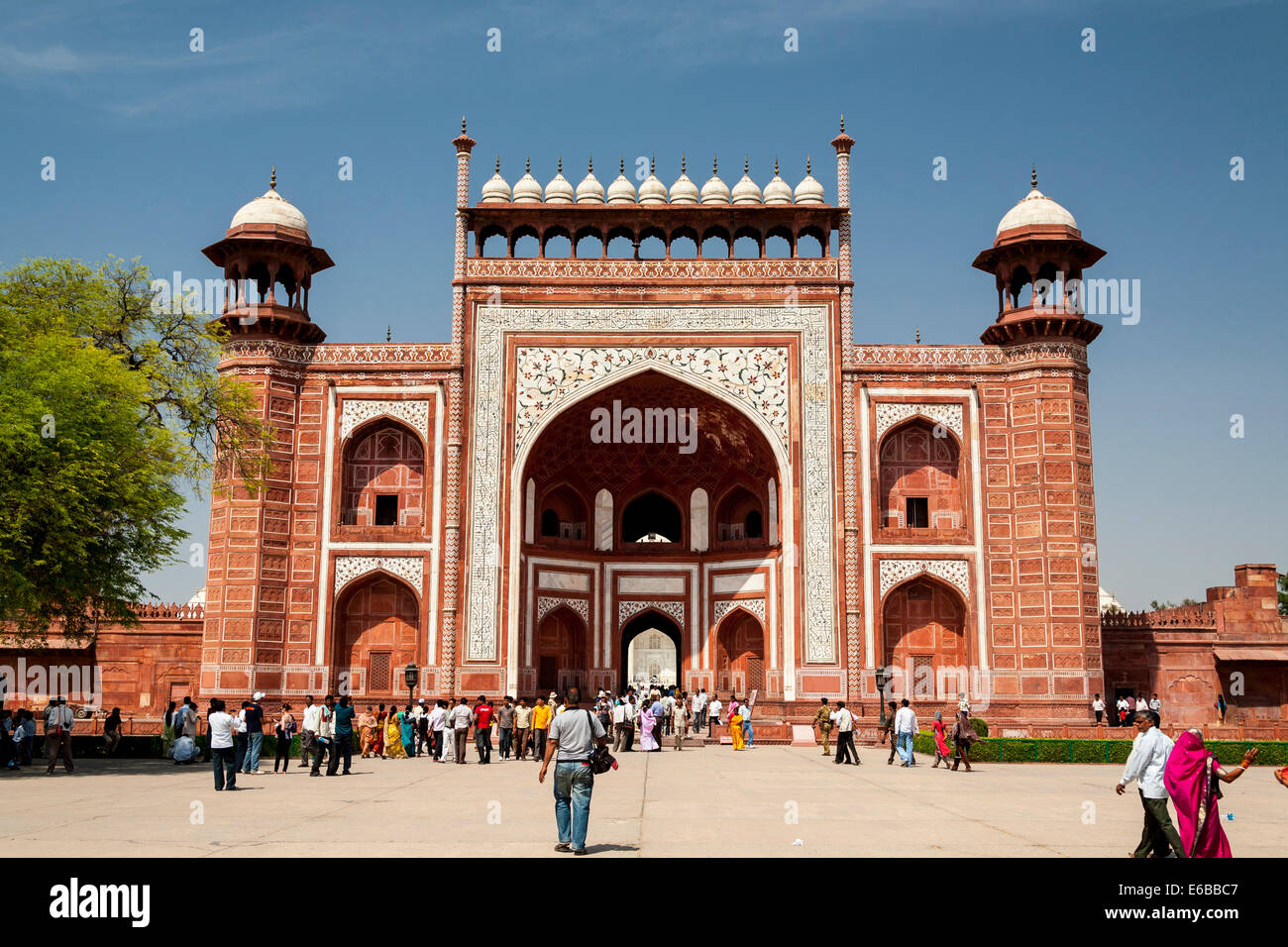 Asia, India. Taj Mahal entry gate, the Royal Gate Stock Photo - Alamy