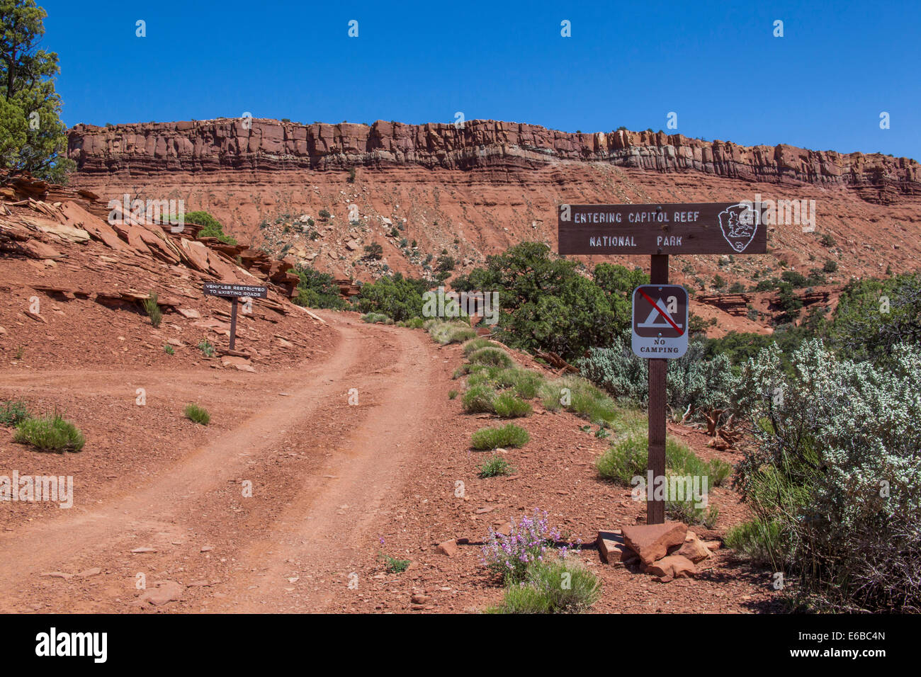 USA, Utah, Torrey, Capitol Reef National Park, Entering Capitol Reef ...