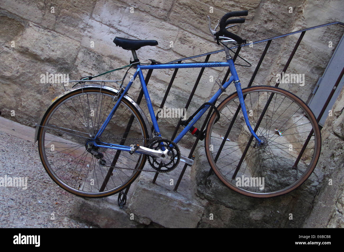 Getting around by bicycle hi-res stock photography and images - Alamy