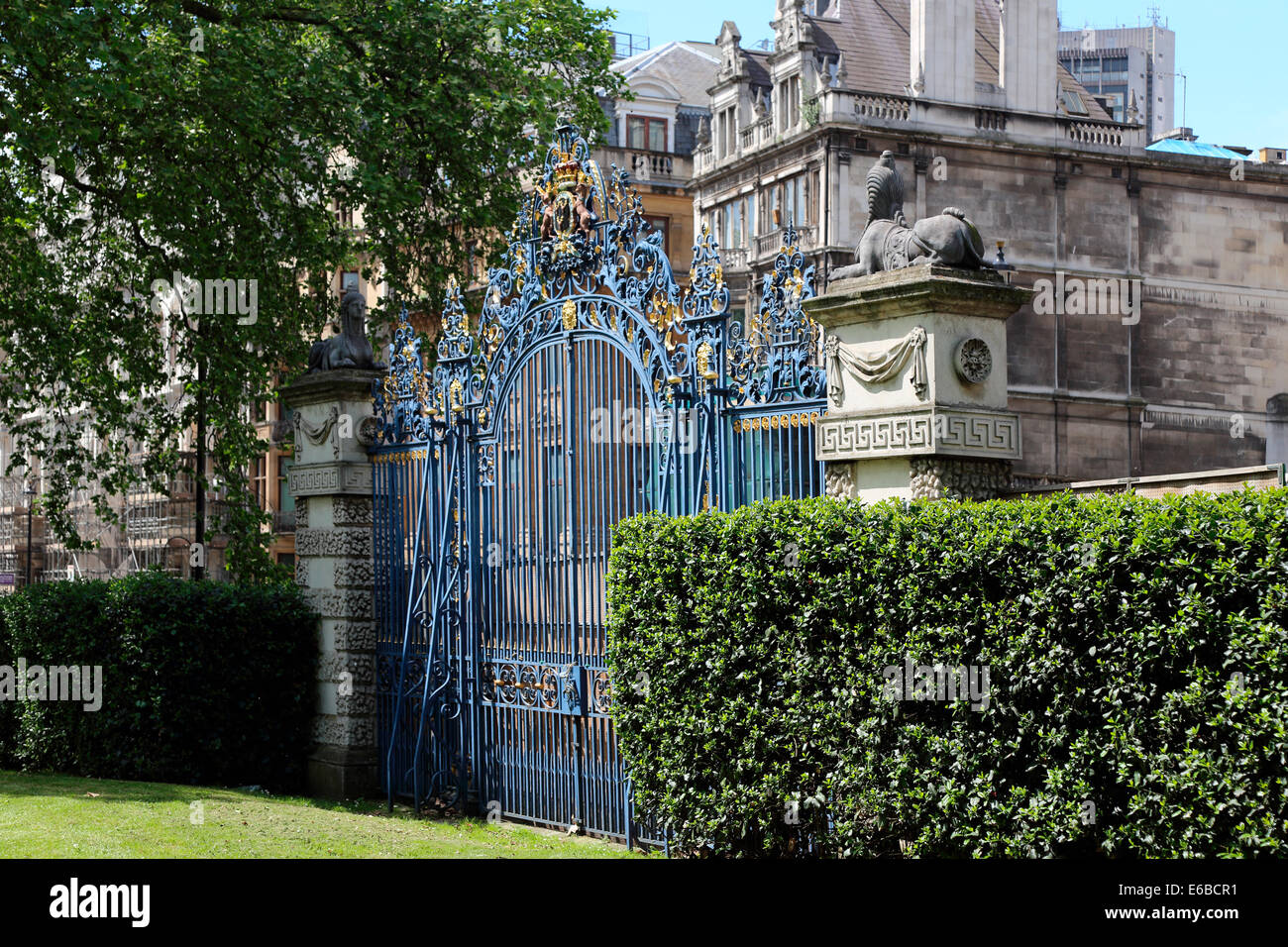 Großbritannien Great Britain London Green Park Gate Stock Photo - Alamy