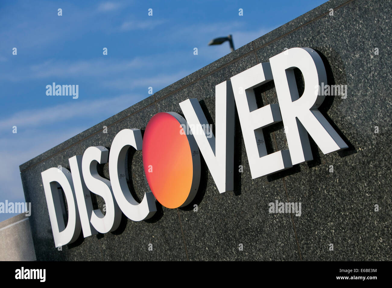 The headquarters of Discover Financial Services in Riverwoods, Illinois ...