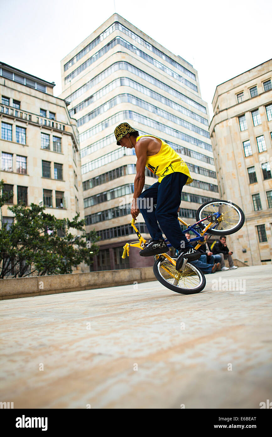The urban sport in the city of Bogota is a growing phenomenon, numerous ...