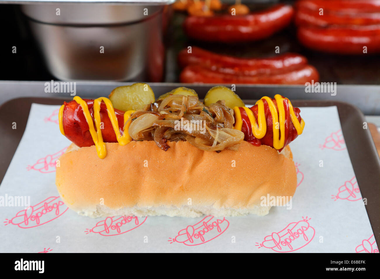 Großbritannien Great Britain London Camden Market Hot Dog Stock Photo ...