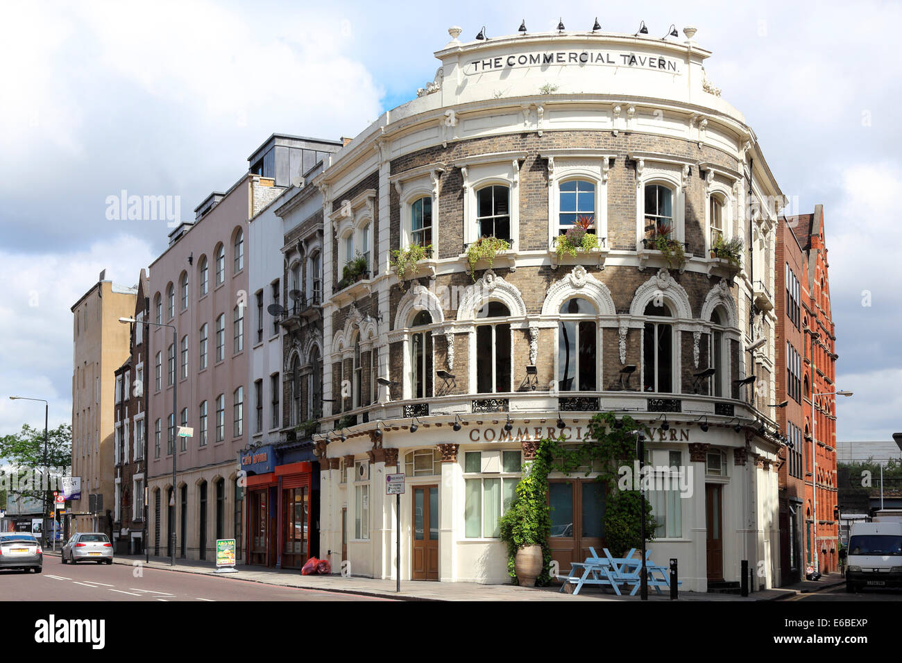 Commercial street london hi-res stock photography and images - Alamy