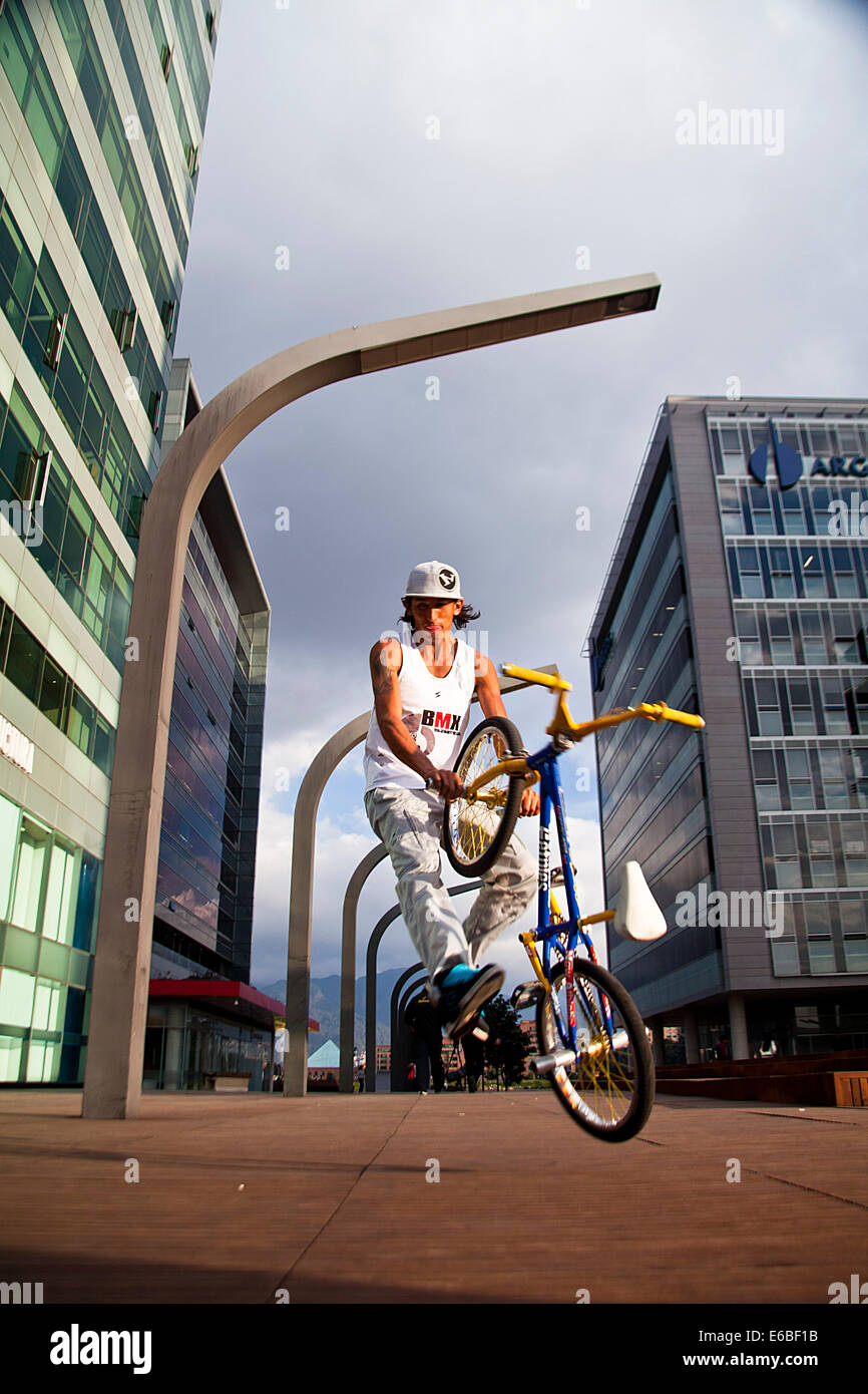 The urban sport in the city of Bogota is a growing phenomenon, numerous ...