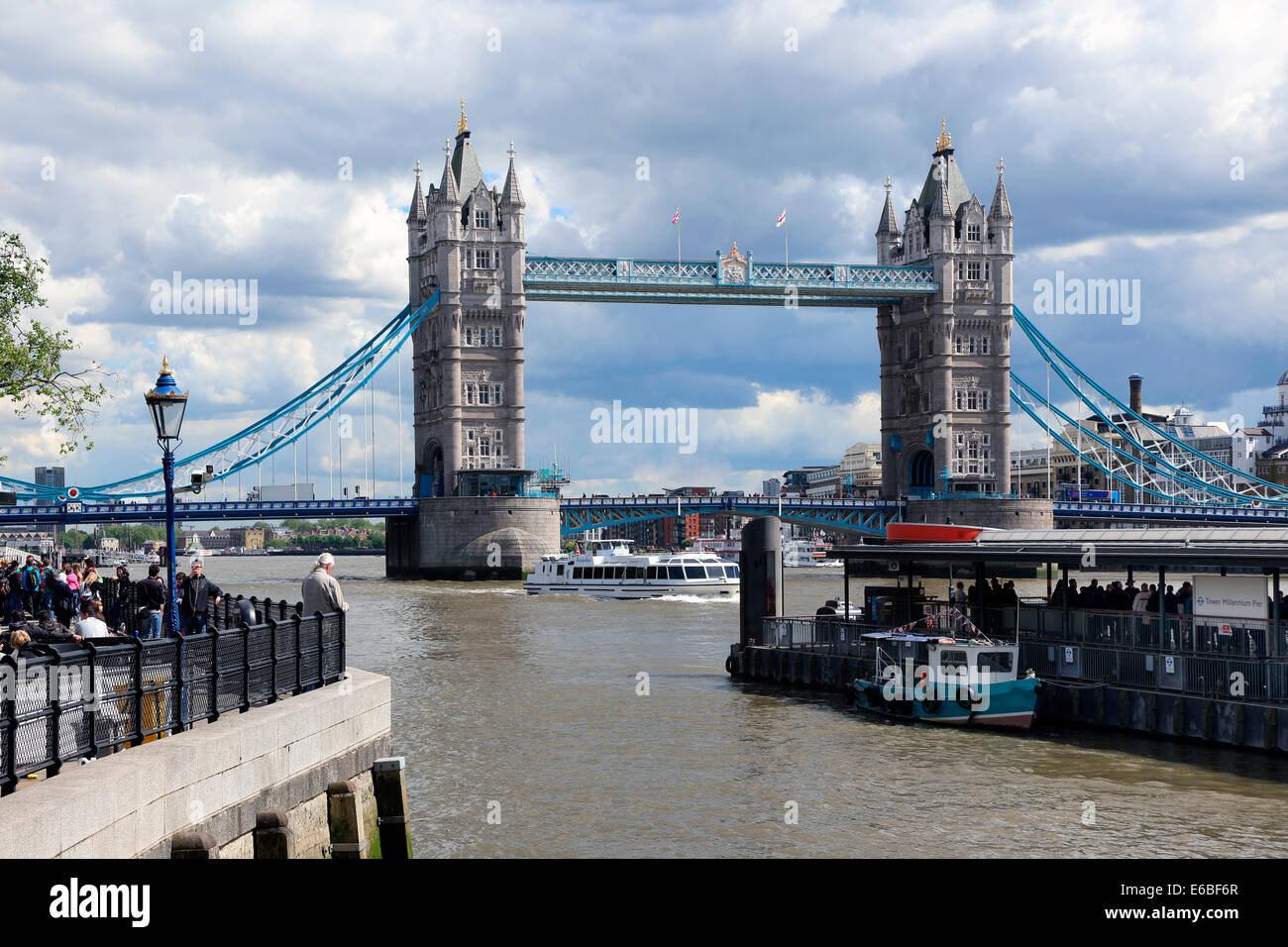 Großbritannien Great Britain London Tower Bridge Thames Stock Photo - Alamy