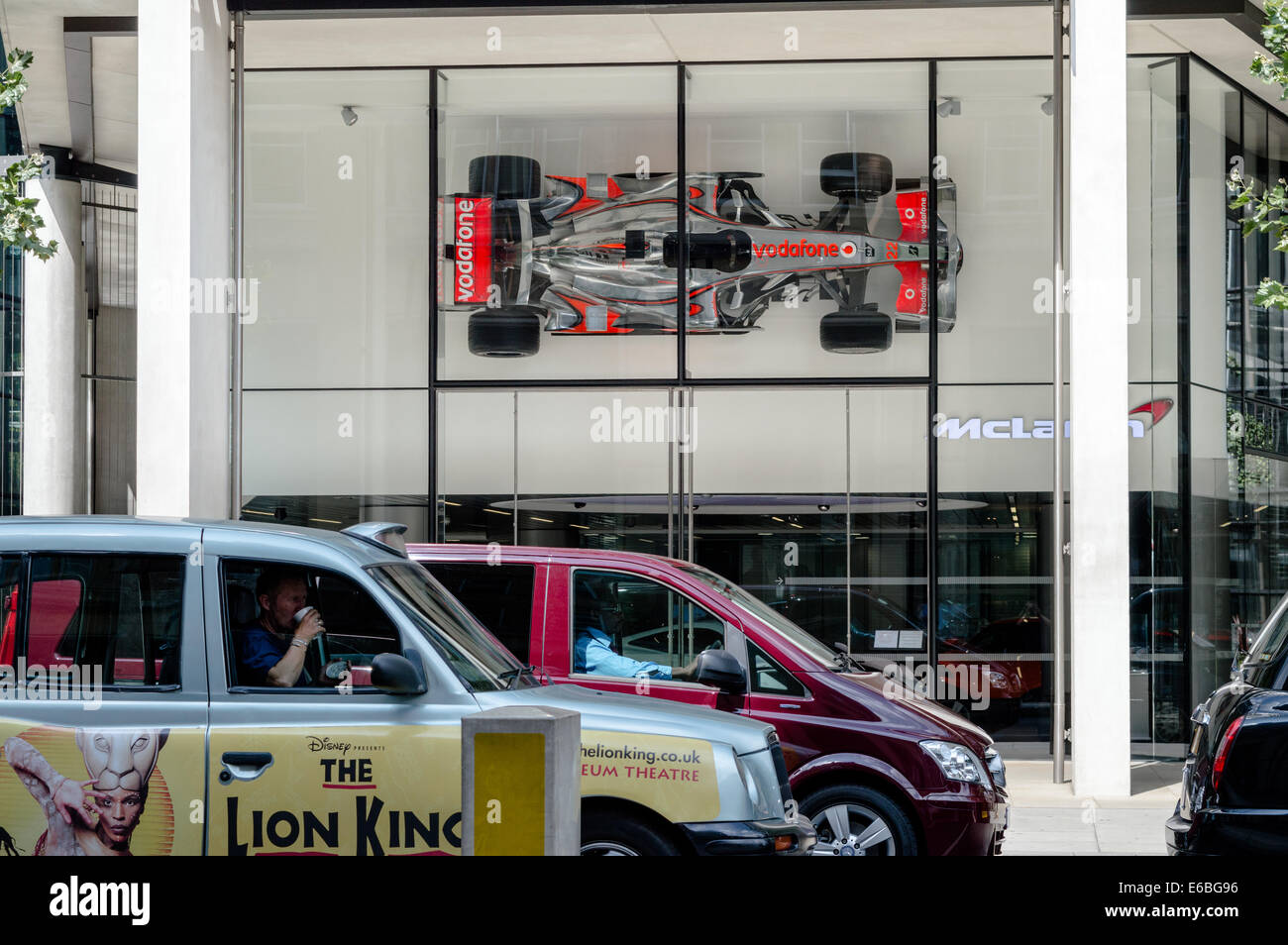 McLaren Formula 1 car on display at the McLaren showroom London Stock ...