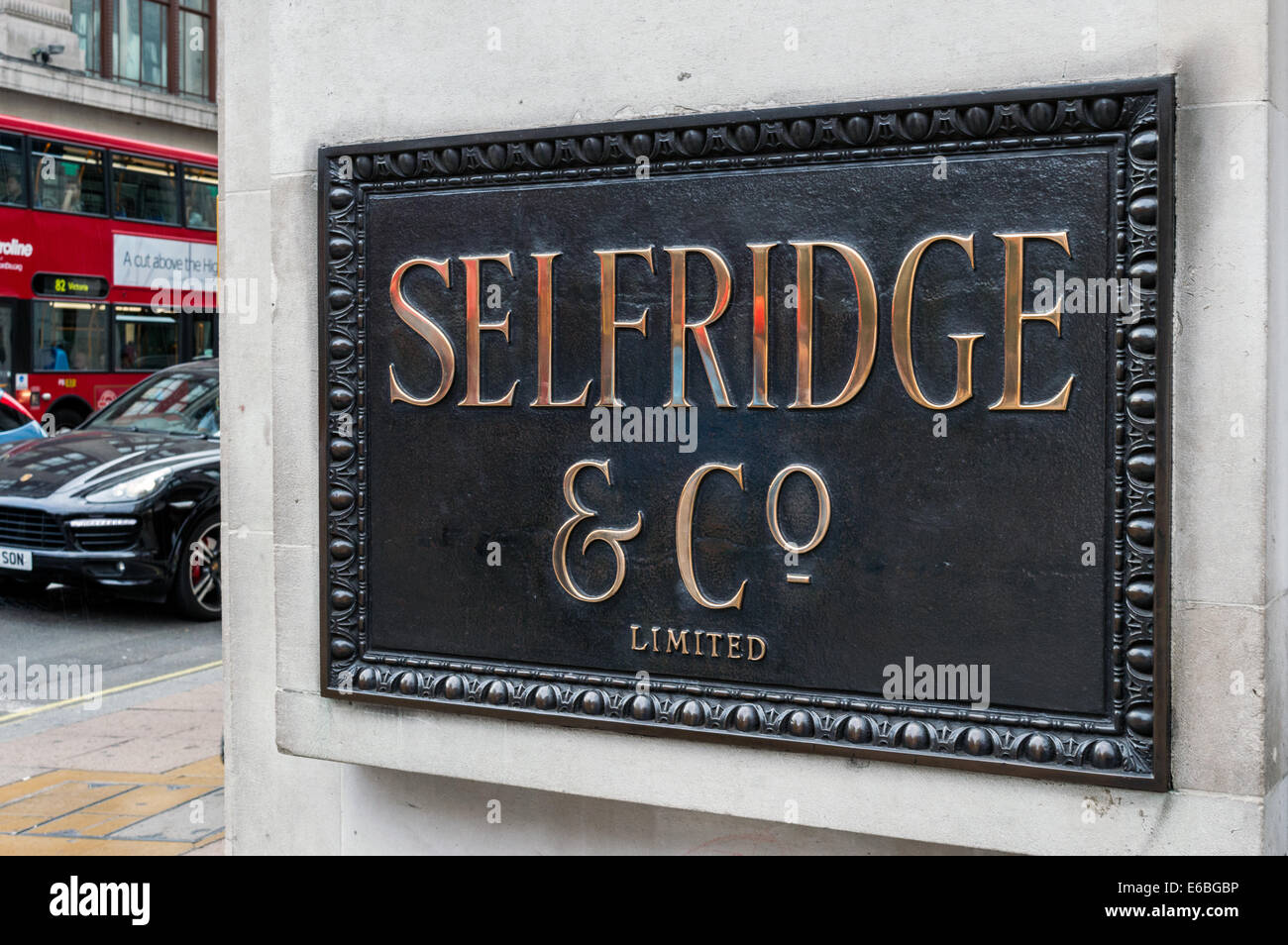 Selfridges oxford street hi-res stock photography and images - Alamy