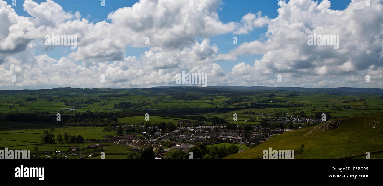 Settle yorkshire town hi-res stock photography and images - Alamy