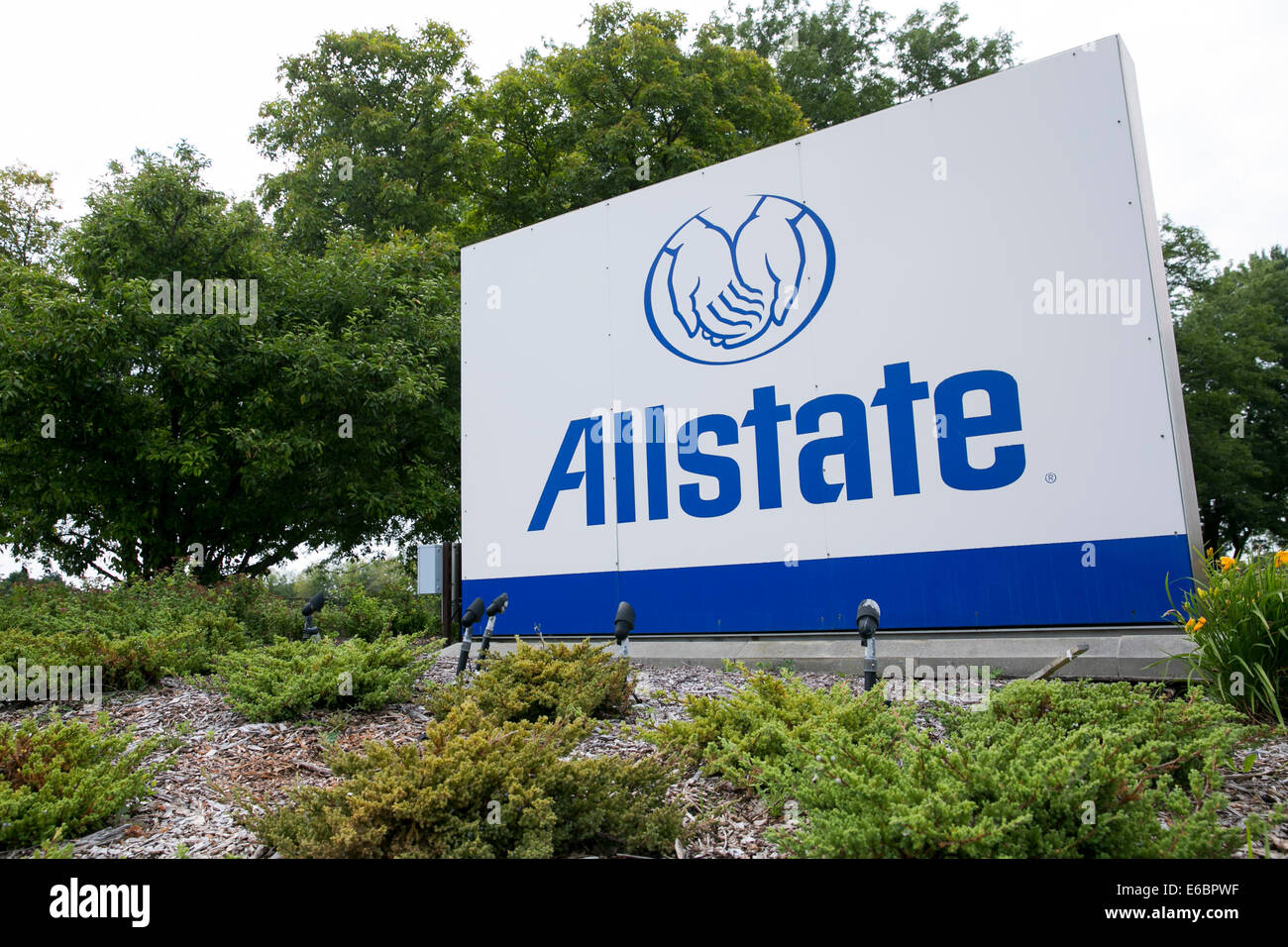 The headquarters of the Allstate Corporation in Northbrook, Illinois ...