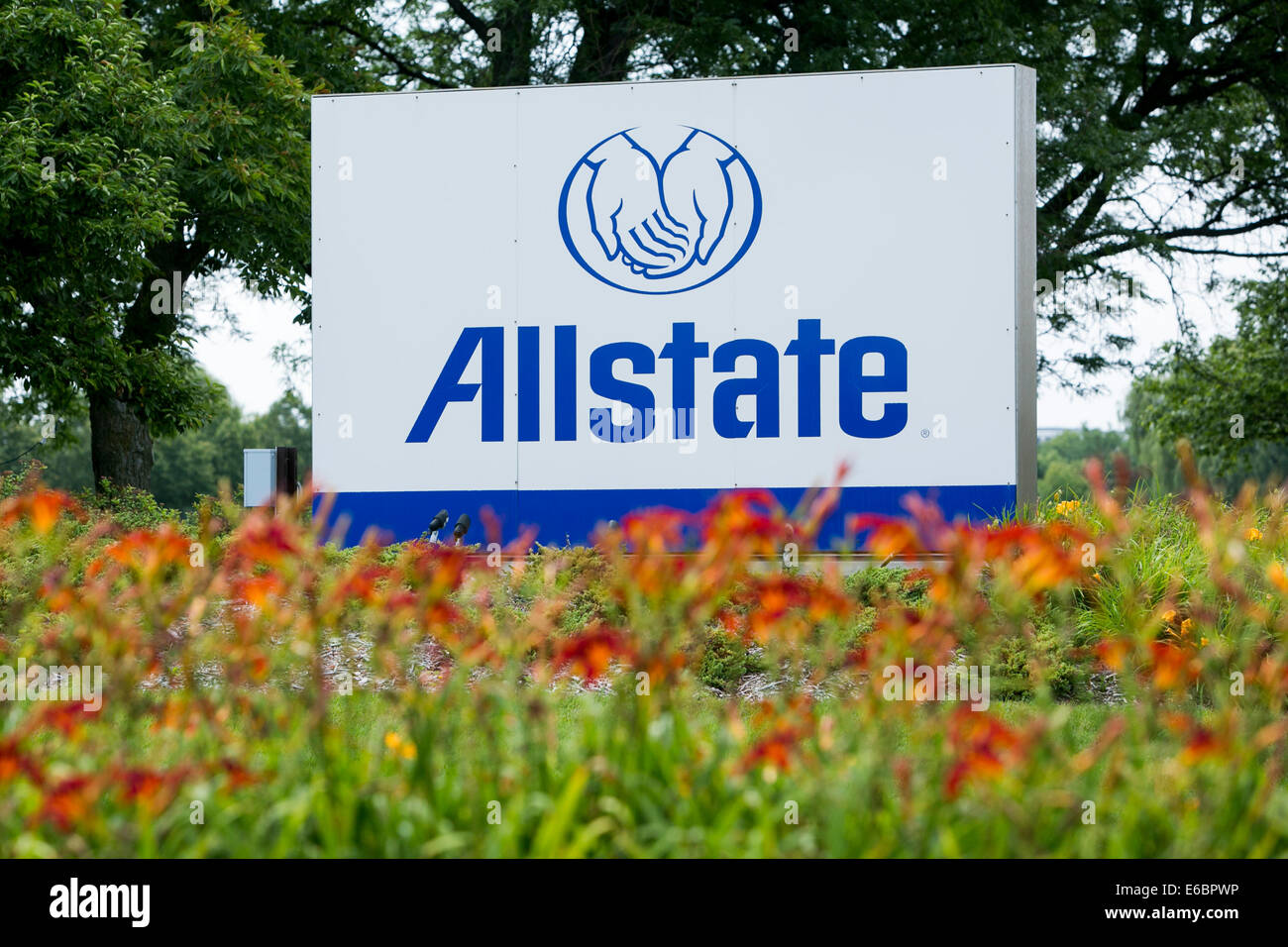 The headquarters of the Allstate Corporation in Northbrook, Illinois ...