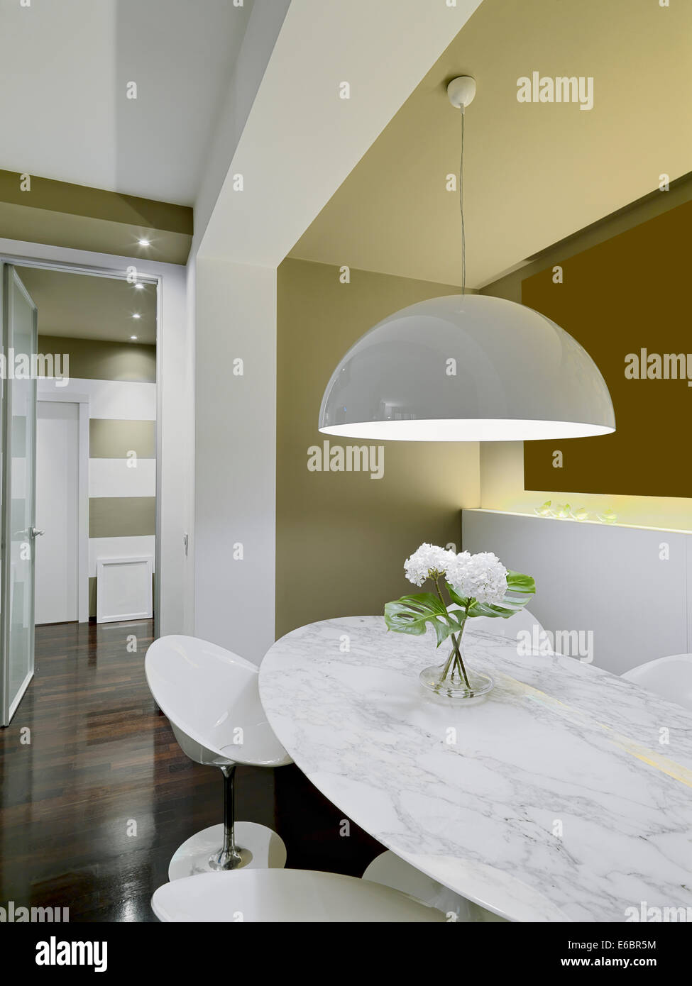 Corridor table hi-res stock photography and images - Alamy