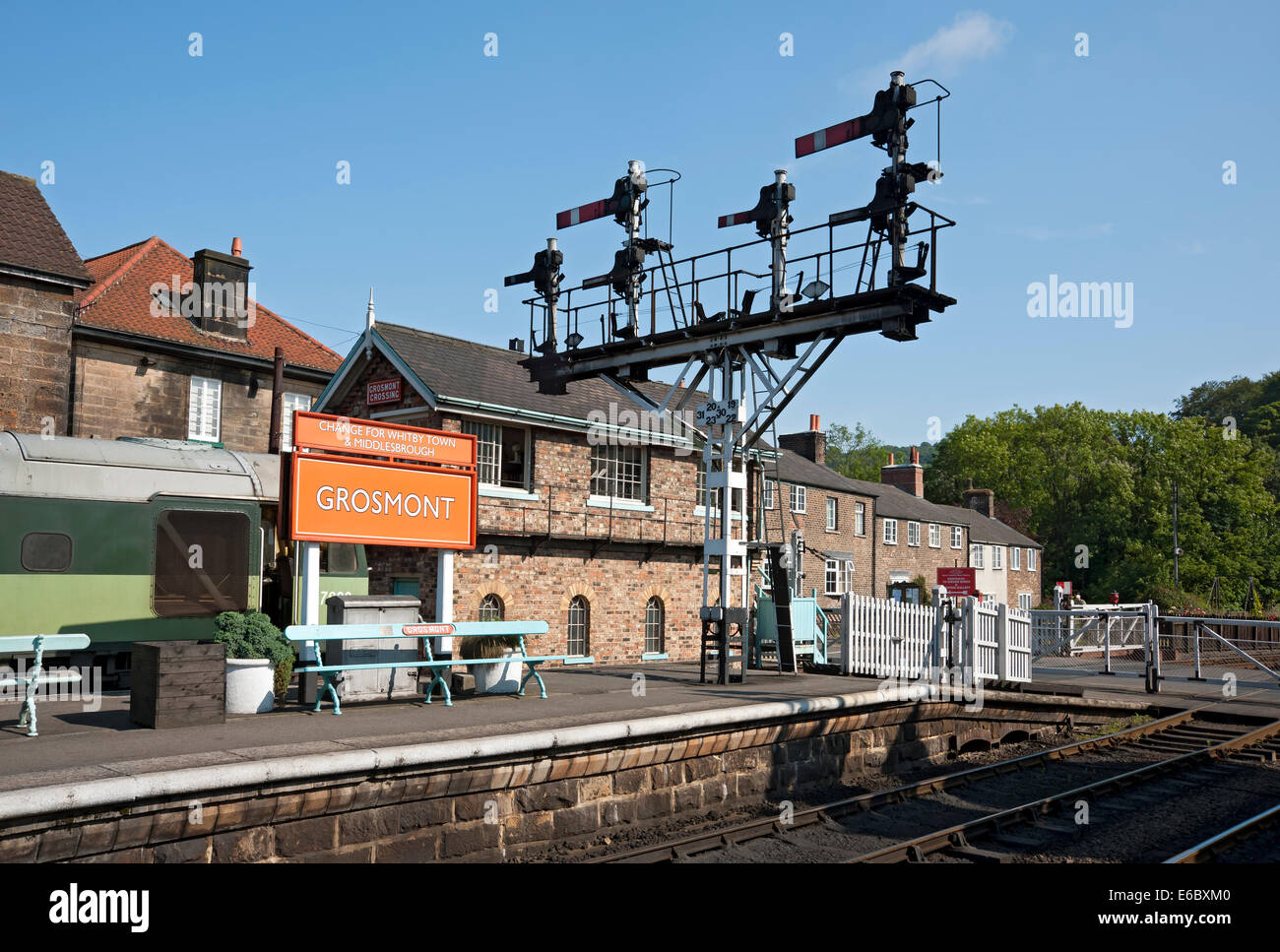 Platform and train signals signal at Grosmont Railway Station in summer ...