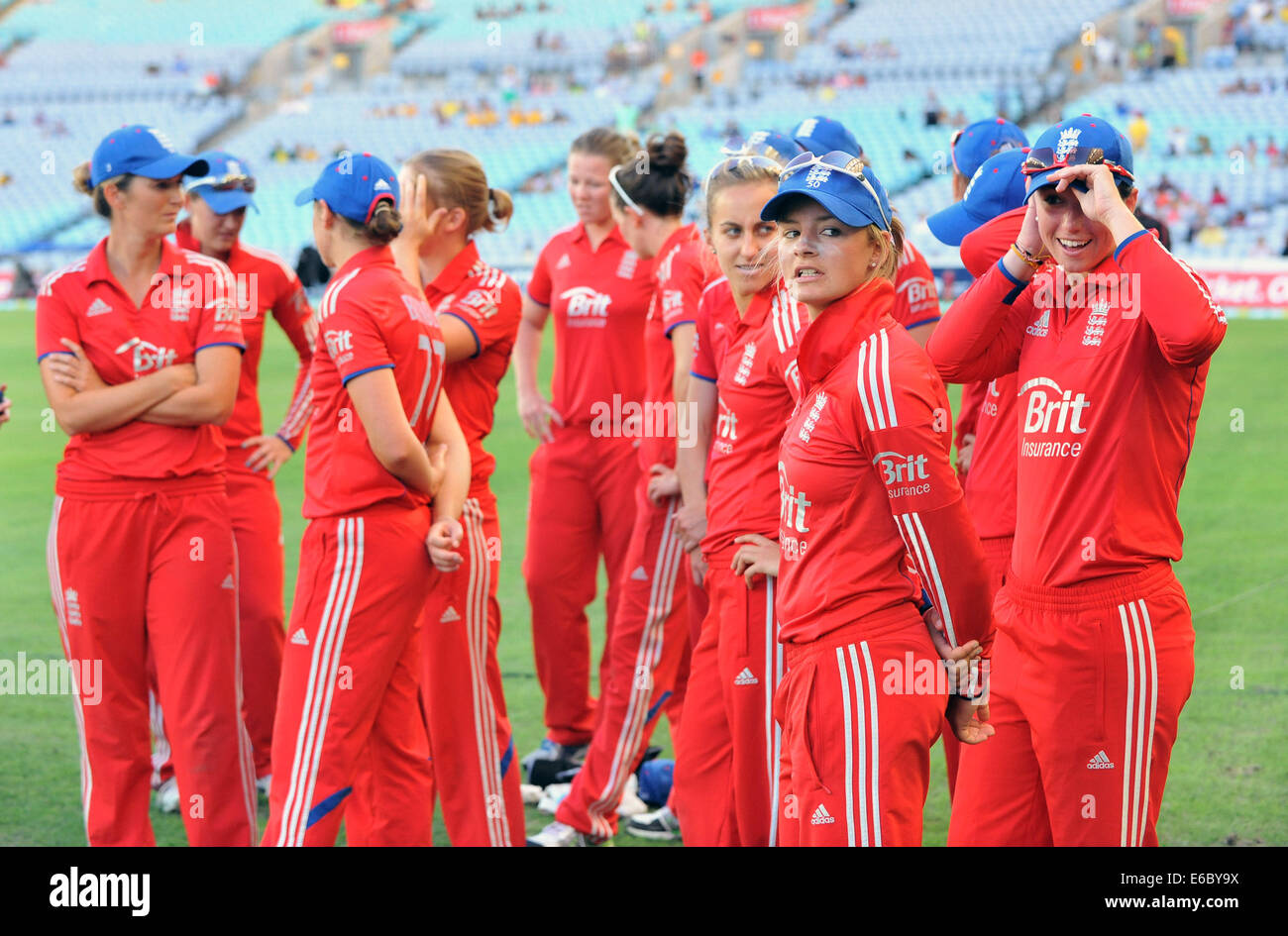 England women's cricket team hi-res stock photography and images - Alamy