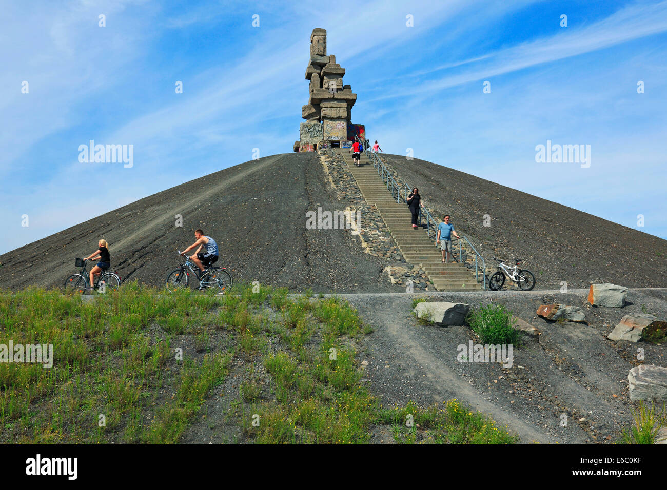 Route der Industriekultur, Halde Rheinelbe mit Himmelstreppe von Herman ...