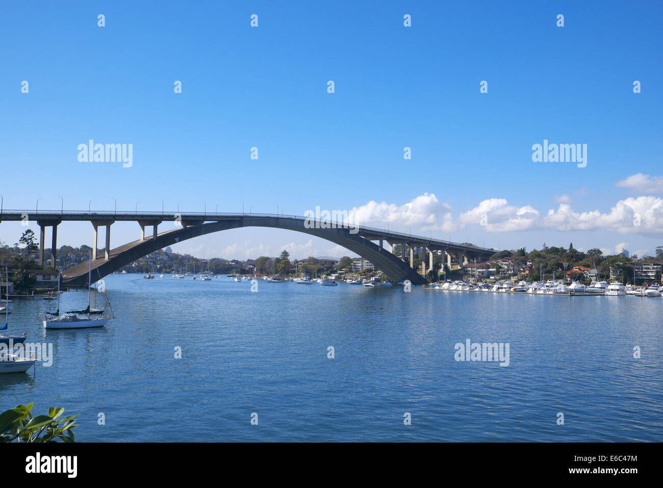 Gladesville bridge west of Sydney links suburbs huntleys point and ...